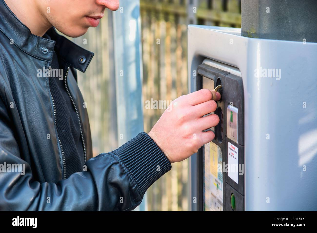Automated ticket booth hi-res stock photography and images - Alamy