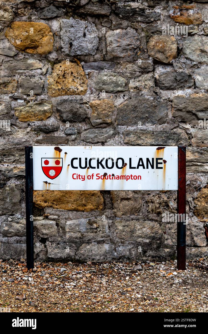 Cuckoo Lane, street sign in Southampton, England, UK Stock Photo - Alamy
