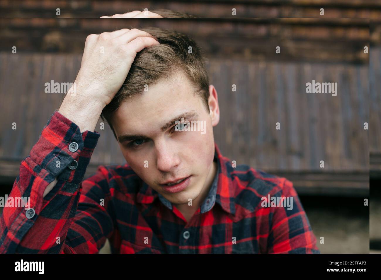 Bearded guy in plaid hi-res stock photography and images - Alamy