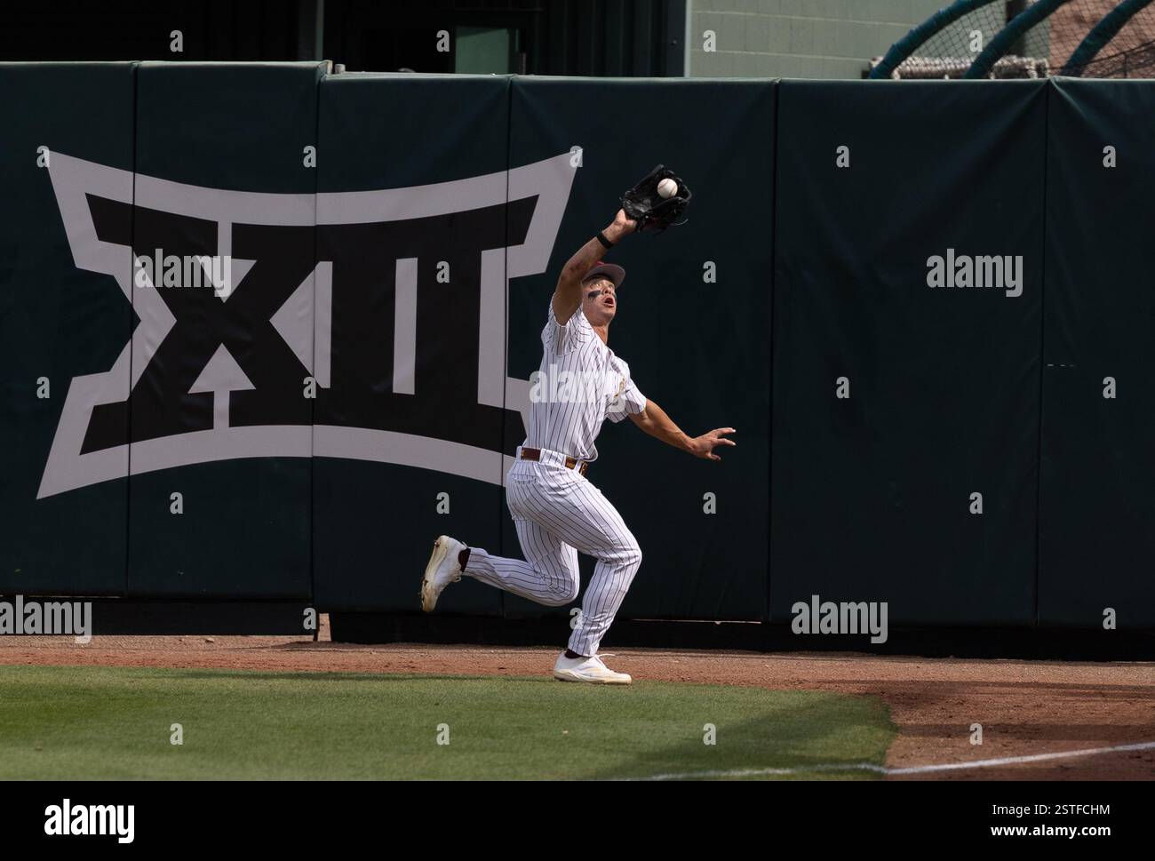 Tempe, Arizona, USA. 17th Feb, 2025. KIEN VU Arizona State baseball ...