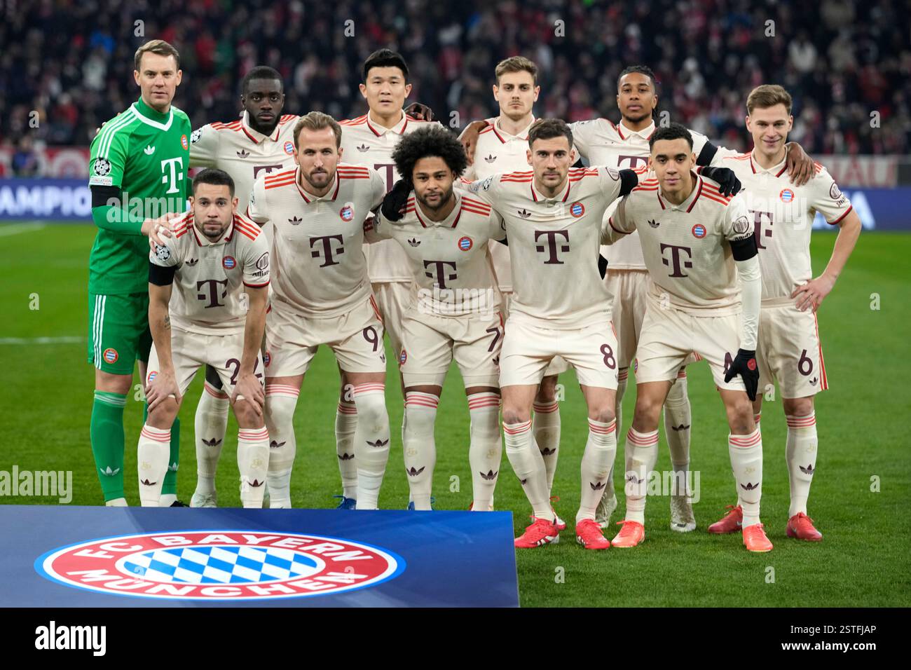Bayern Munich starting players pose for a team photo at the beginning ...