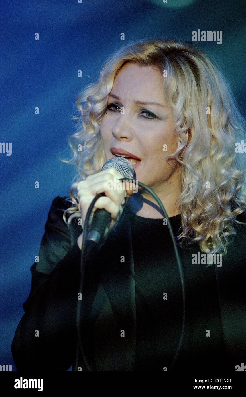 Ivana spagna images 1999 hi-res stock photography and images - Alamy