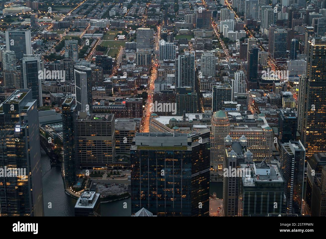 Chicago Loop, Illinois, USA; city center, downtown; evening panorama of ...