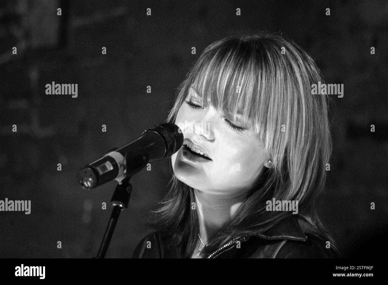 1980 music show hi-res stock photography and images - Alamy