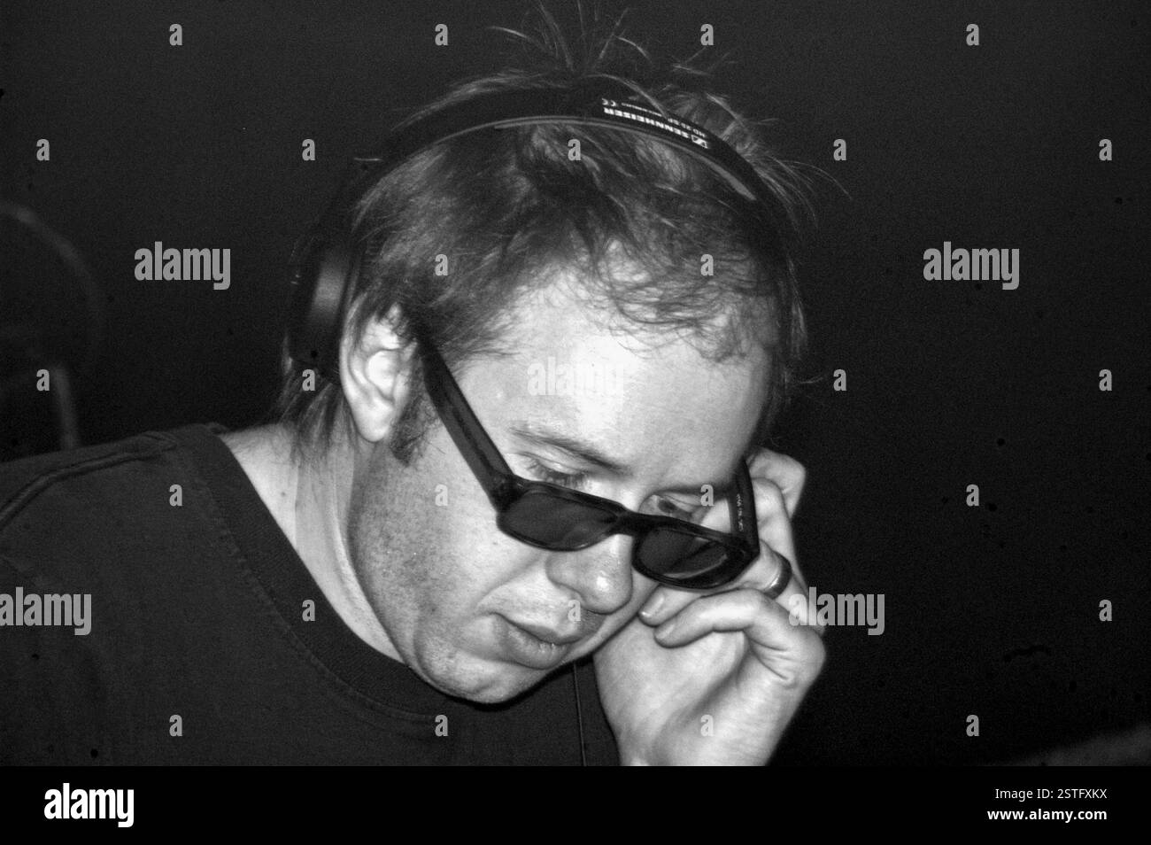 TOM ROWLANDS, CHEMICAL BROTHERS, DJ SET: Tom Rowlands of the Chemical ...