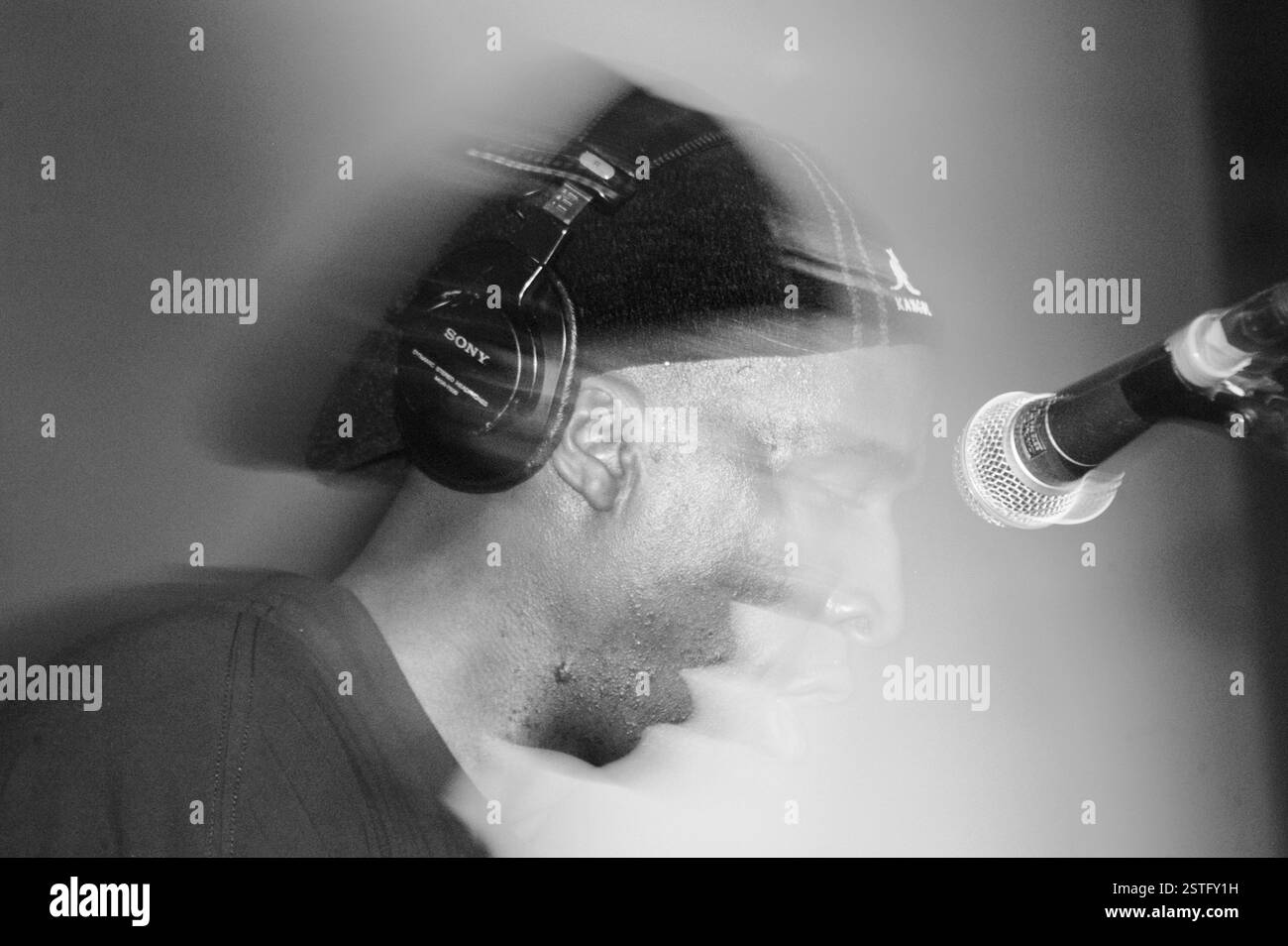 GRANDMASTER FLASH, DJ, CONCERT, 2003: Legendary DJ Grandmaster Flash at ...