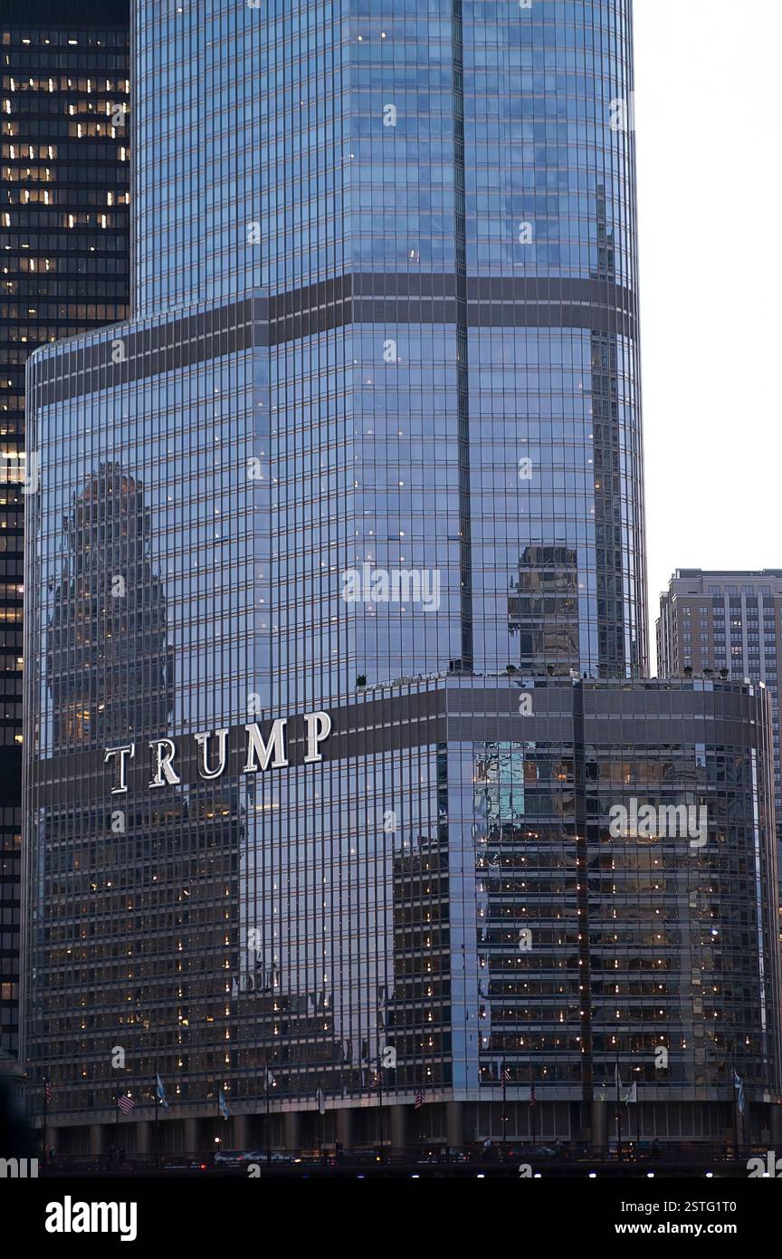 Fragmento de arquitectura moderna hi-res stock photography and images ...