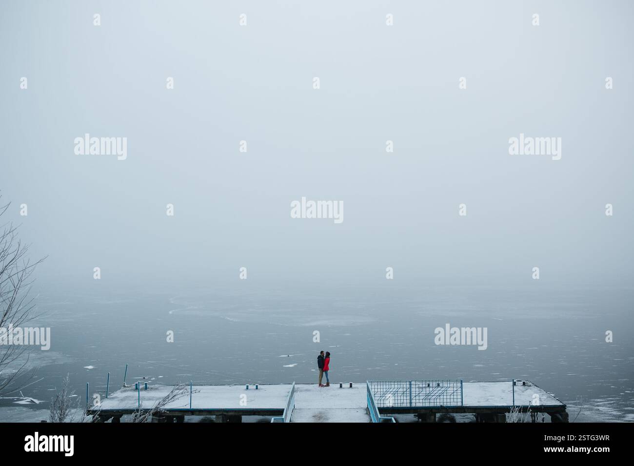 Beautiful couple on christmas hi-res stock photography and images - Alamy
