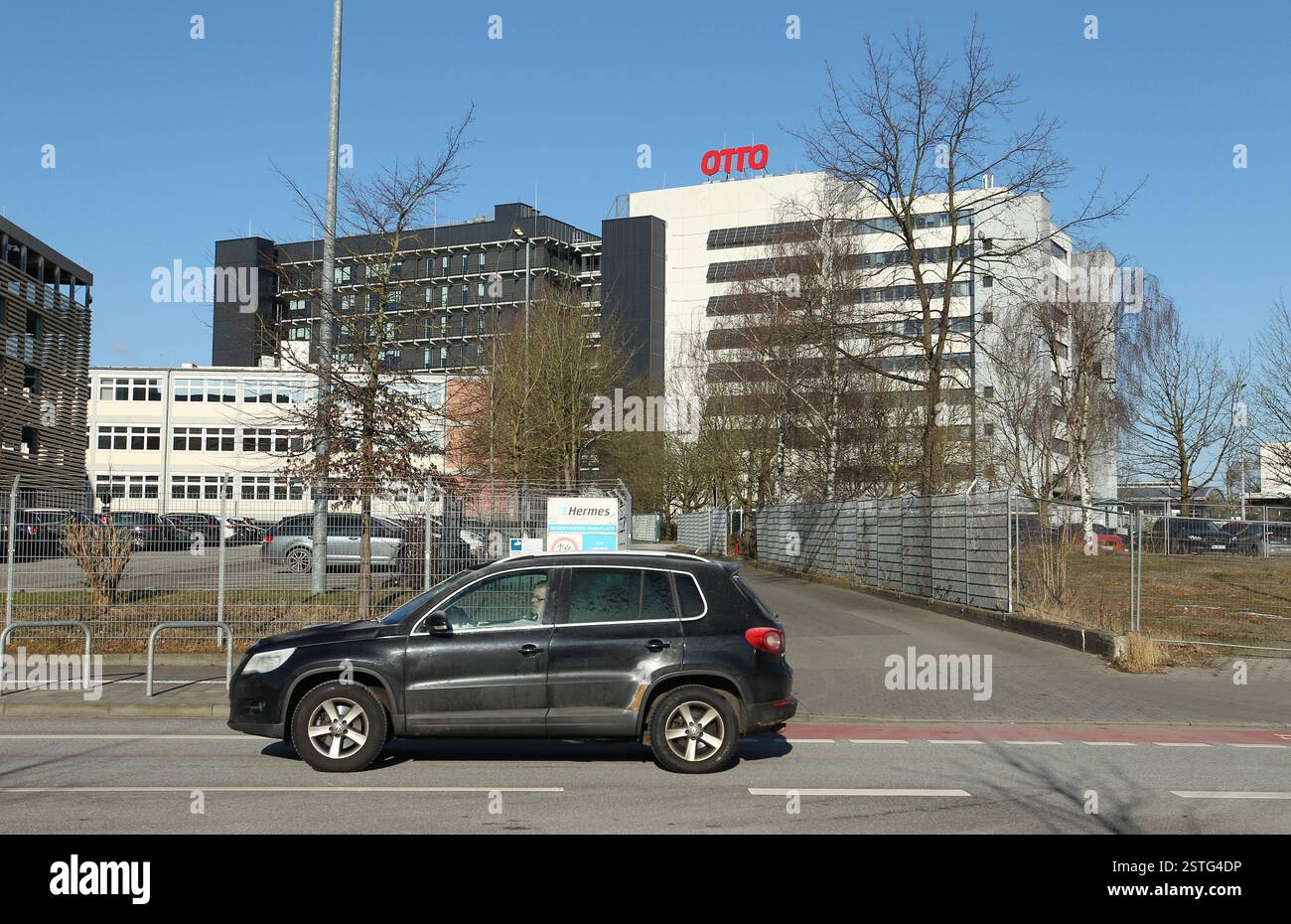 Zentrale des Versandhandels der Otto Group in Hamburg-Bramfeld ...