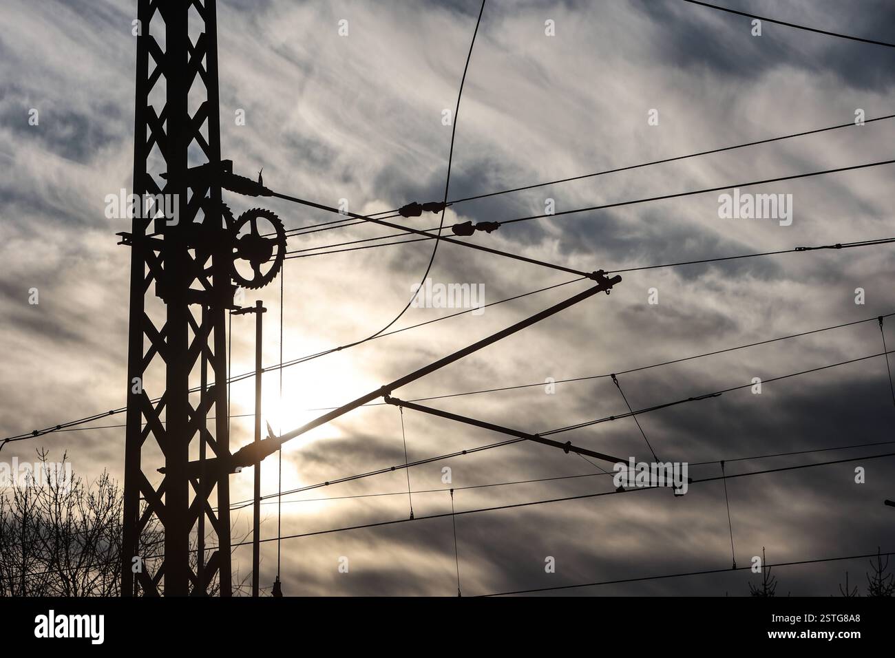 Fahrleitungen für den Bahnstrom Fahrleitungen der Deutschen Bahn ...