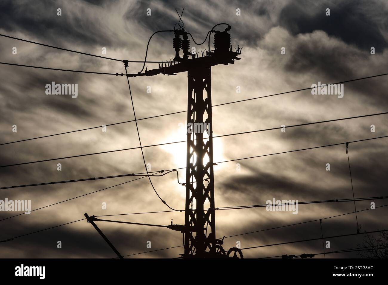 Fahrleitungen für den Bahnstrom Fahrleitungen der Deutschen Bahn ...
