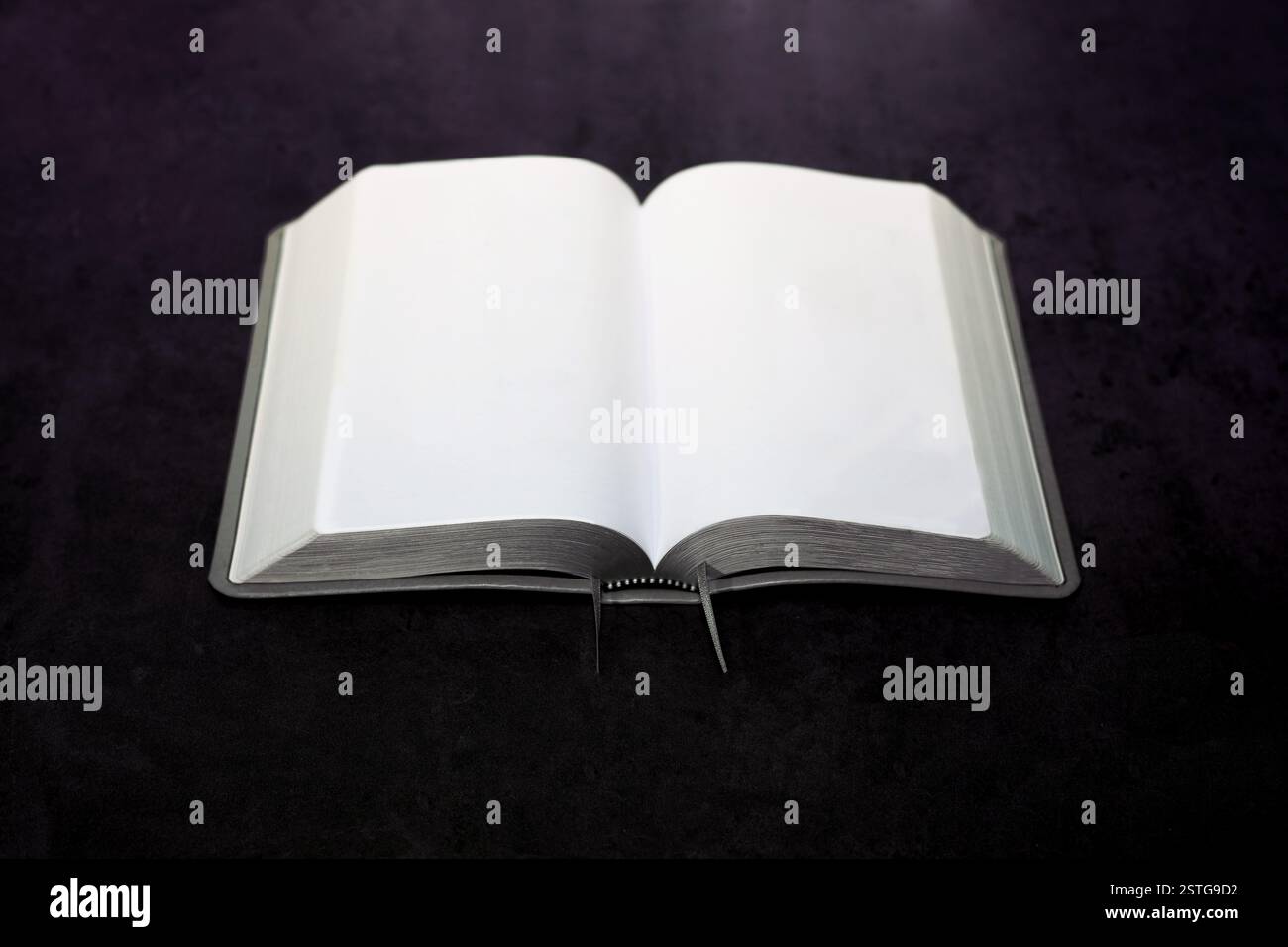 Unfolded book hi-res stock photography and images - Alamy
