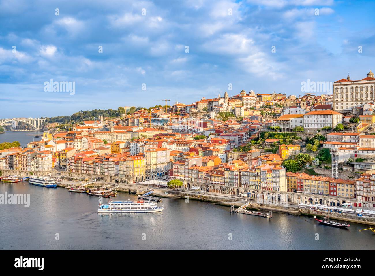 Portugal architecture rooftops hi-res stock photography and images - Alamy