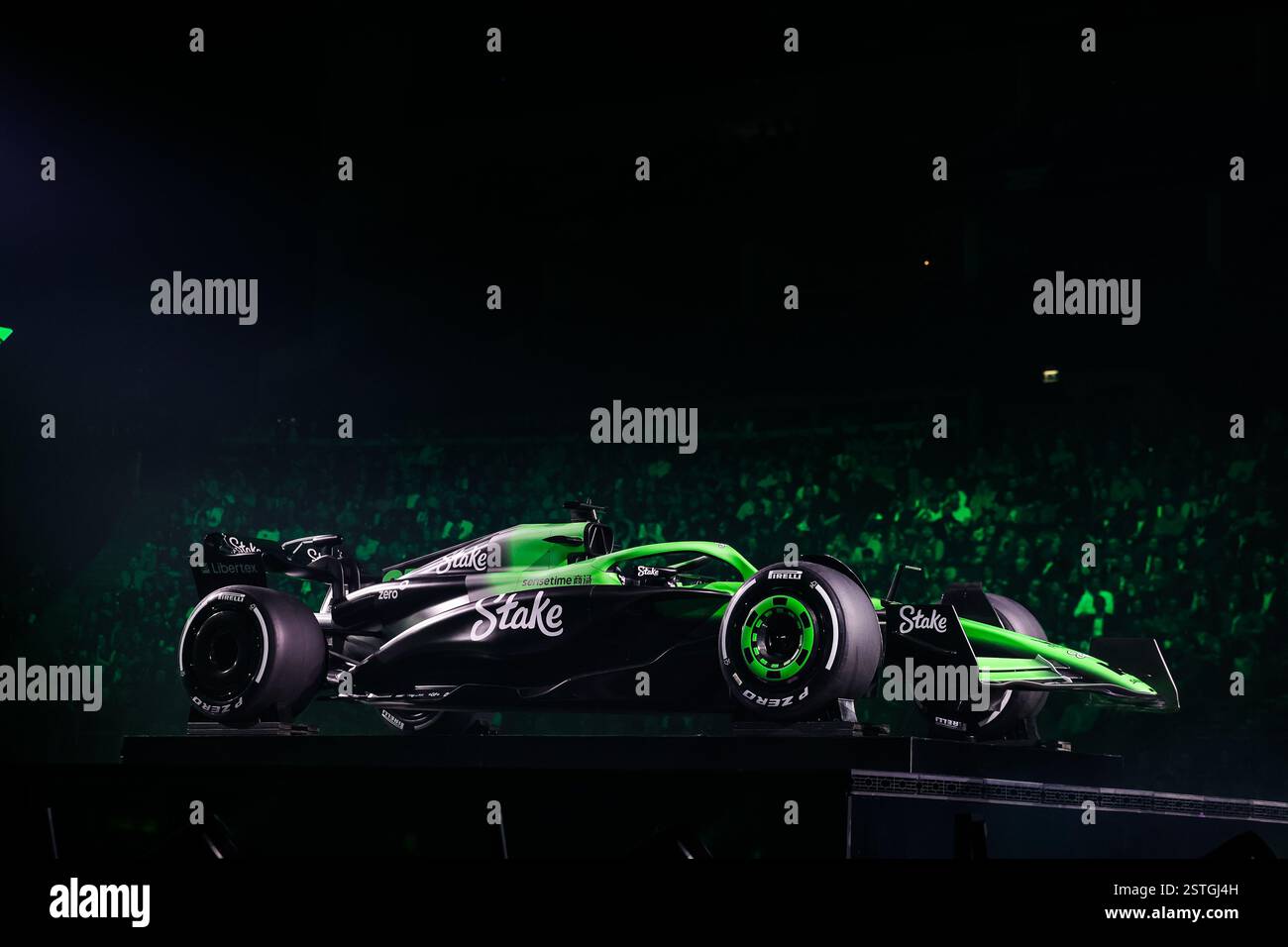 London, Emirats Arabes Unis. 18th Feb, 2025. Stake F1 Team Kick Sauber ...