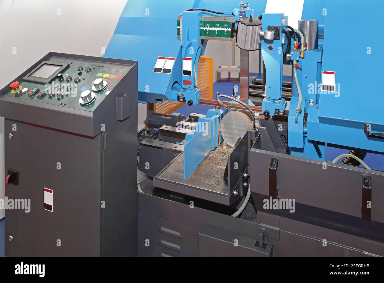 Automatic Band Saw Stock Photo - Alamy