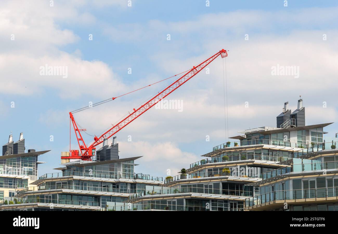 Staggered buildings hi-res stock photography and images - Alamy