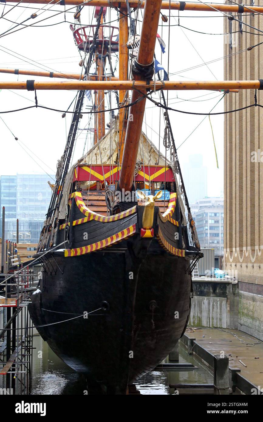 Golden Hinde Restoration Stock Photo - Alamy