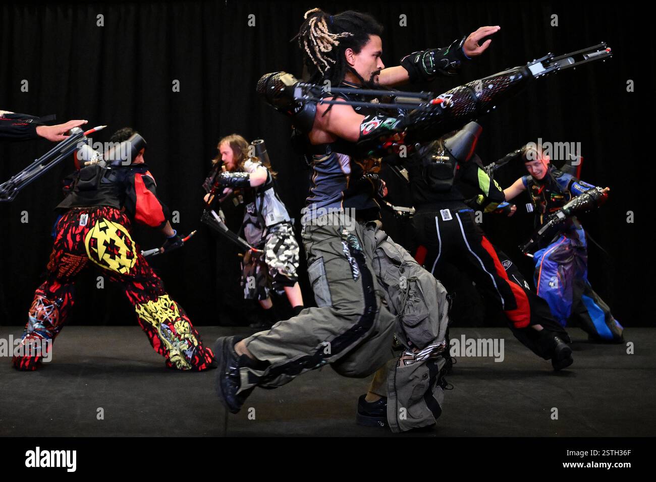 Melbourne, Australia. 19th Feb, 2025. Dancers from Chunky Move's U>N>I ...