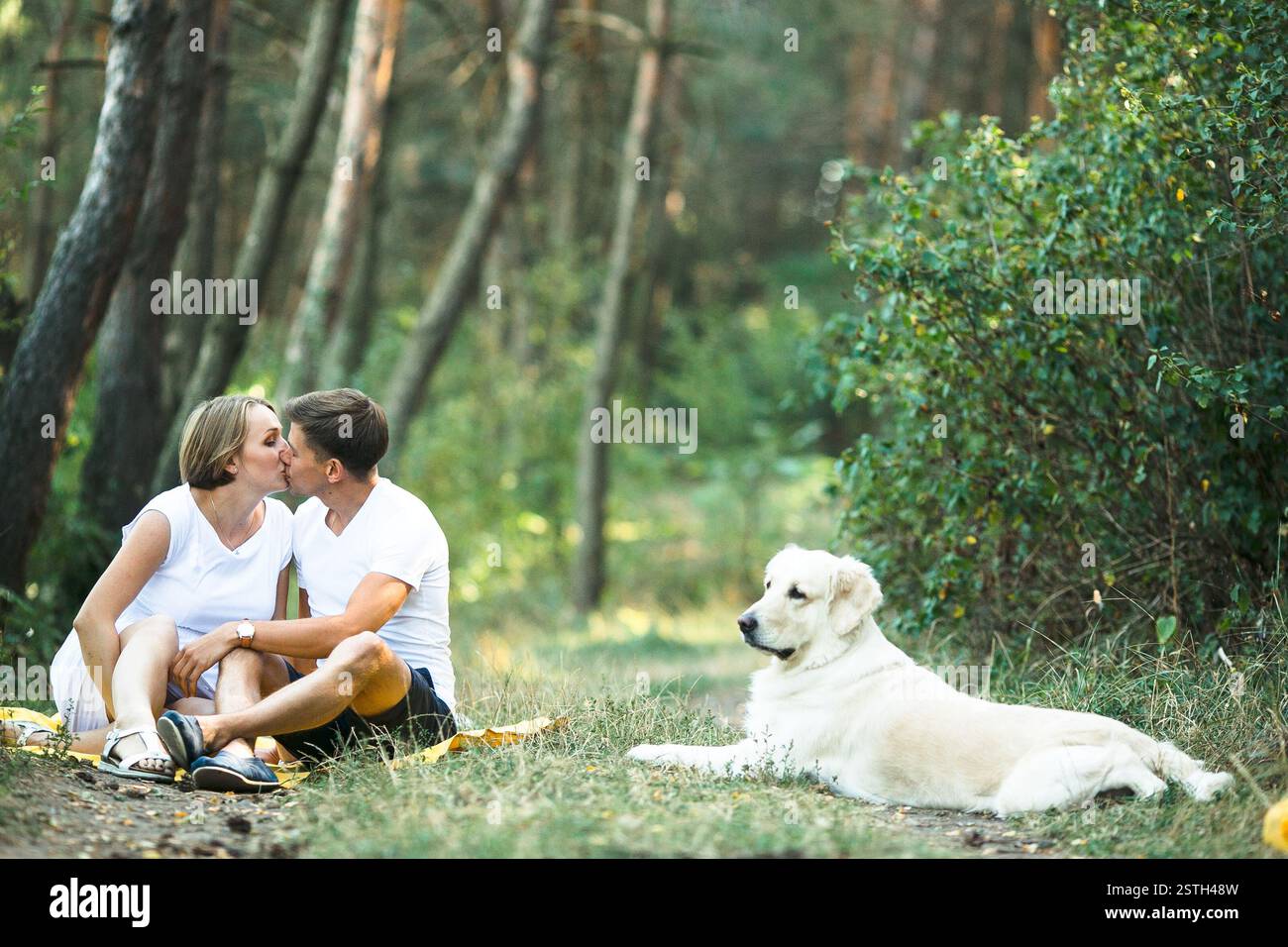 Happy pregnant couple baby hi-res stock photography and images - Alamy