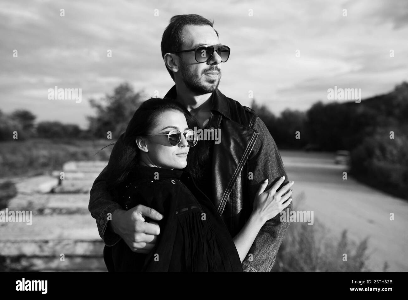 Outdoors girlfriend Black and White Stock Photos & Images - Alamy