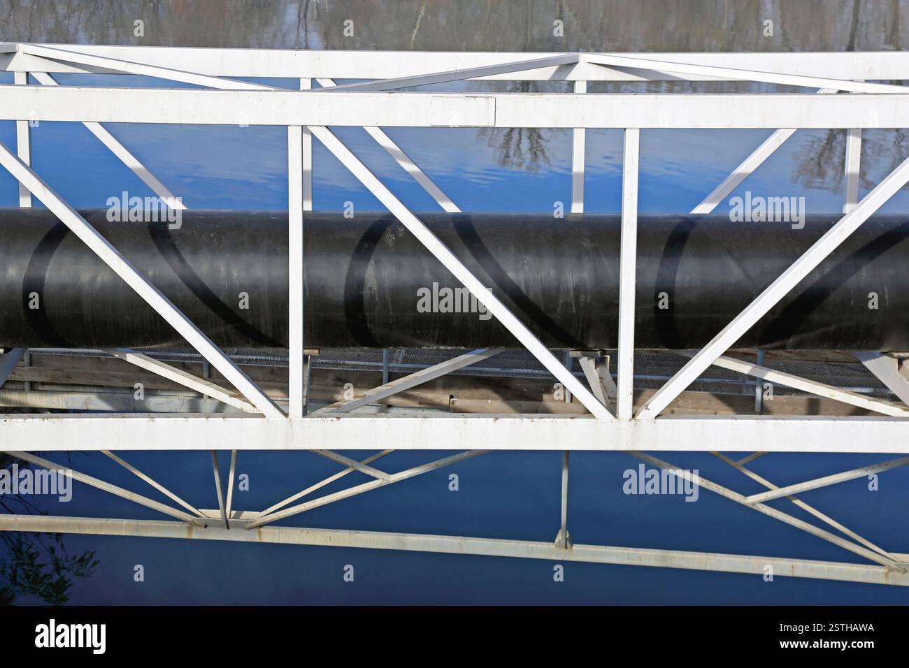 Bridge utility hi-res stock photography and images - Alamy