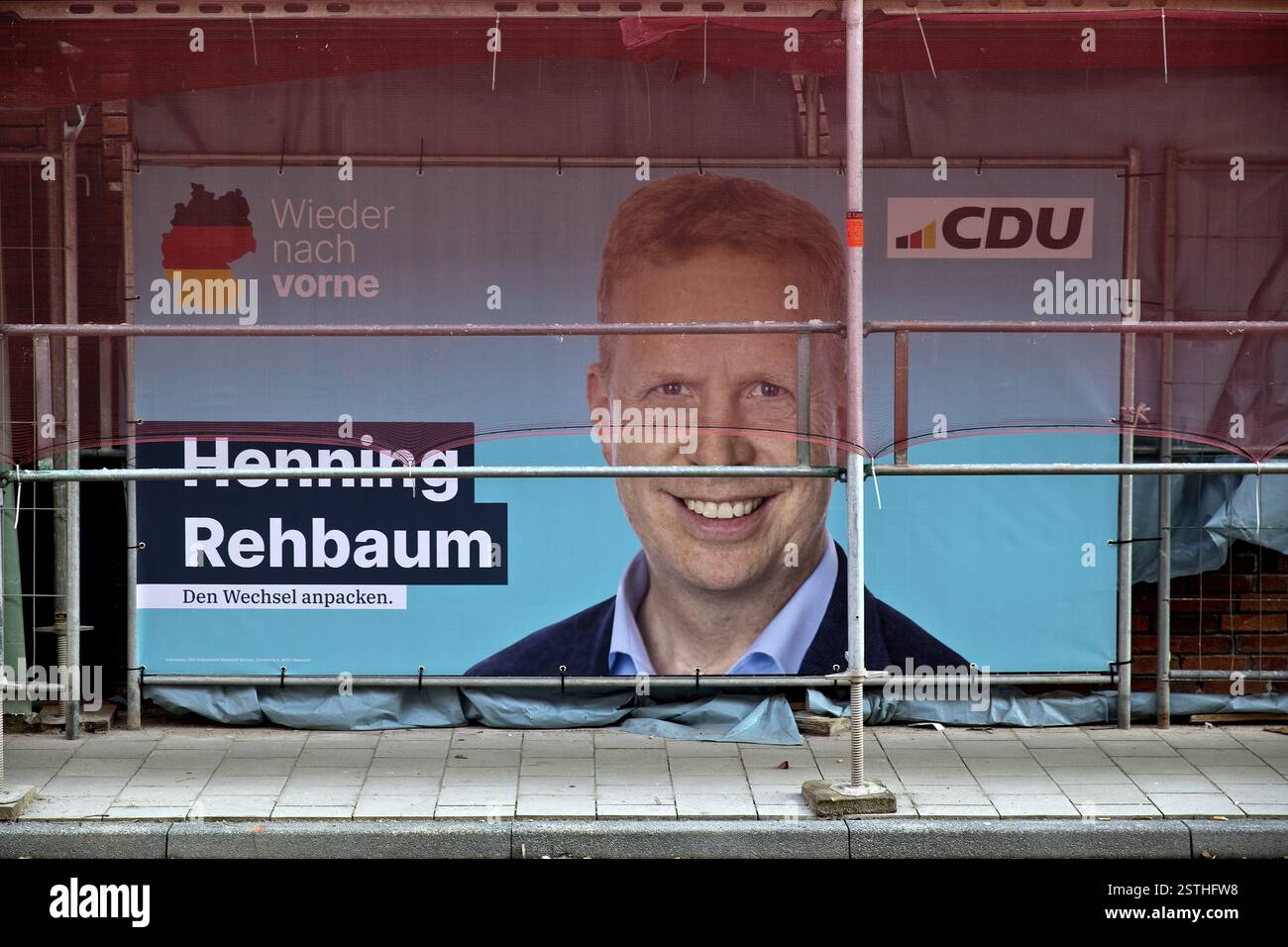 Large poster for the 2025 Bundestag election with the direct candidate ...