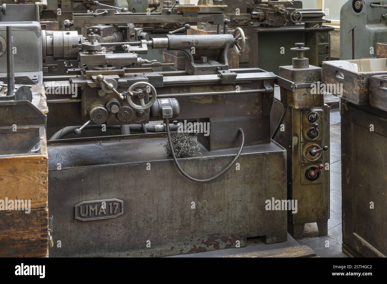 Workbench in the production hall of engine valves, formerly Dietz ...