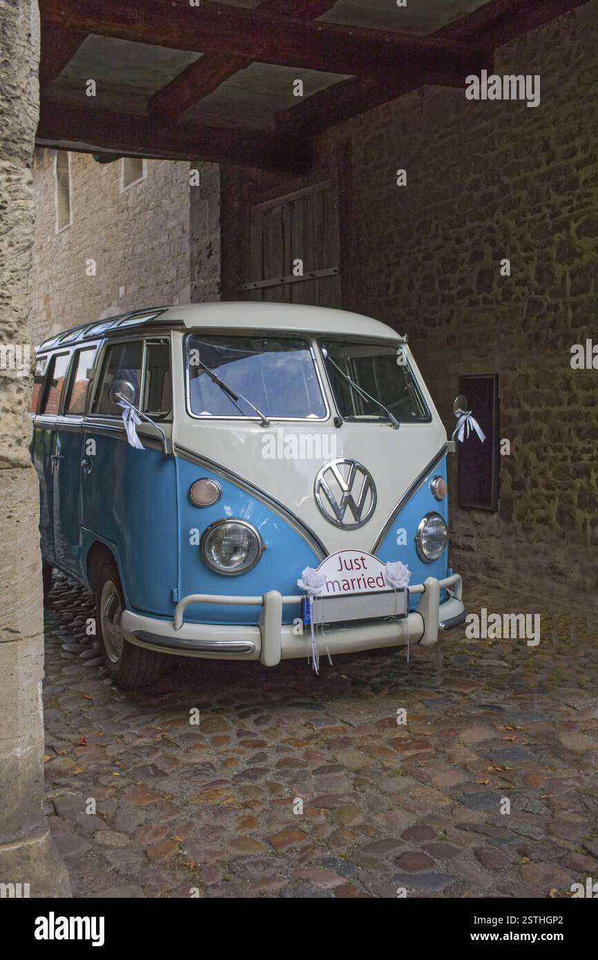 VW Bulli decorated as a wedding car Stock Photo - Alamy