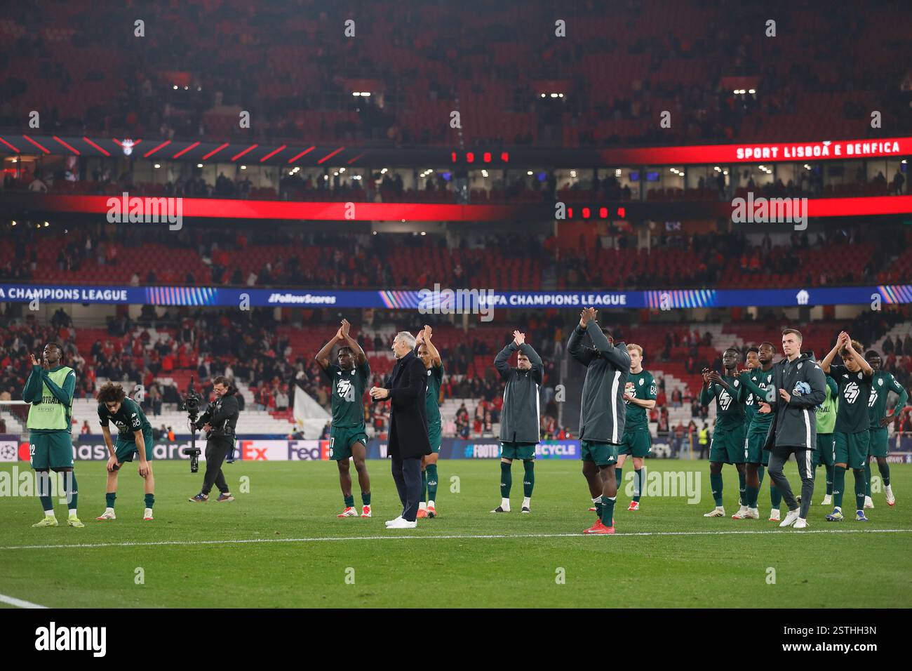 Lisbon, Portugal. 18th Feb, 2025. Monaco team group (Monaco) Football ...