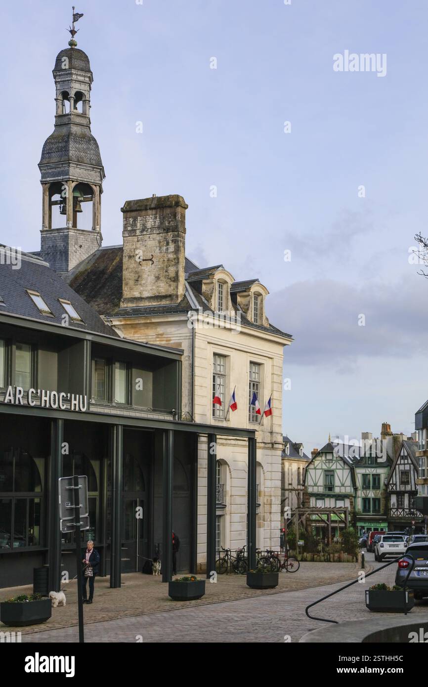Town hall and market hall, Auray, Morbihan department, Bretagne Breizh ...