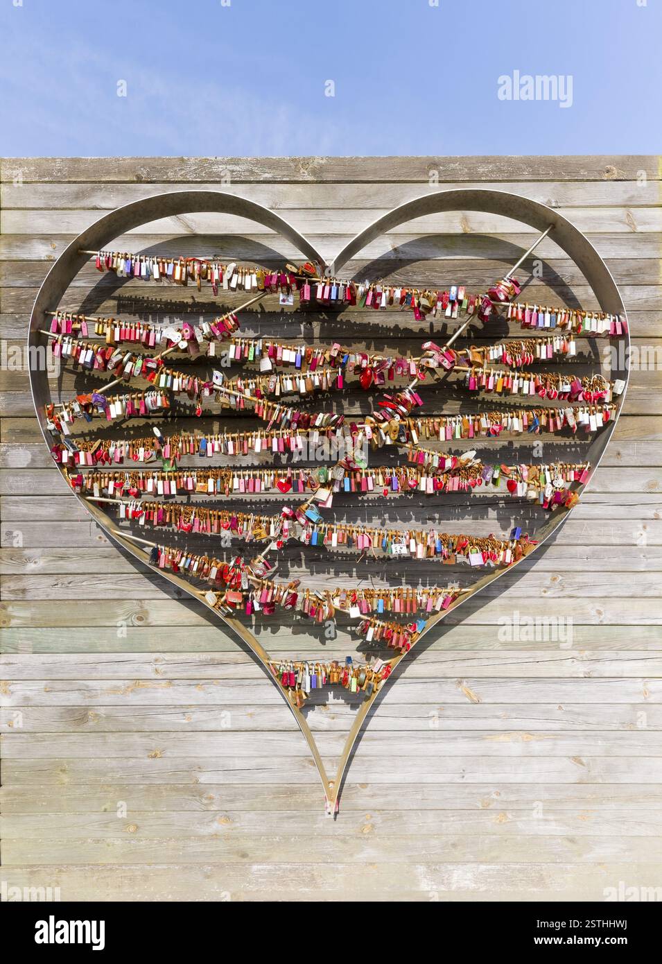 Rusting heart hi-res stock photography and images - Alamy