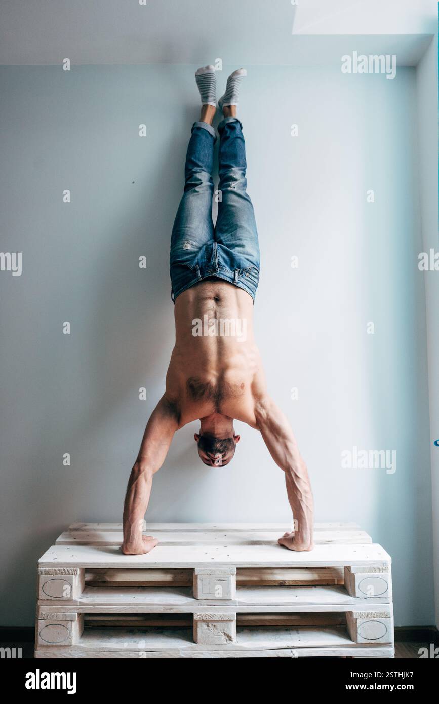 Attractive young sportsman posing camera hi-res stock photography and ...