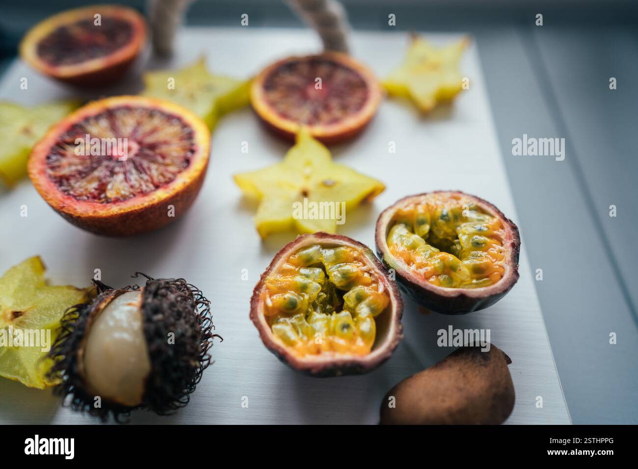 Exotic fruit platter Stock Photo - Alamy
