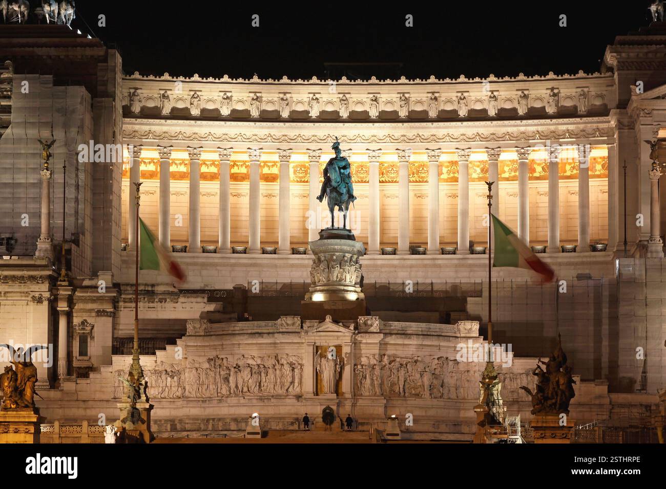 ROME, ITALY - OCTOBER 22: Altare della Patria in Rome on OCTOBER 22 ...