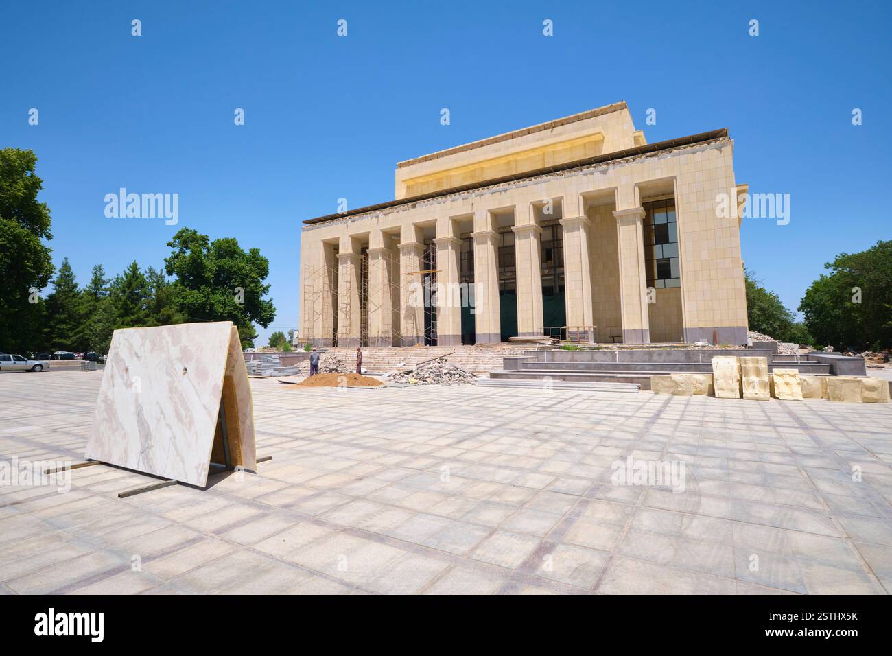Samarkand regional drama theatre hi-res stock photography and images ...