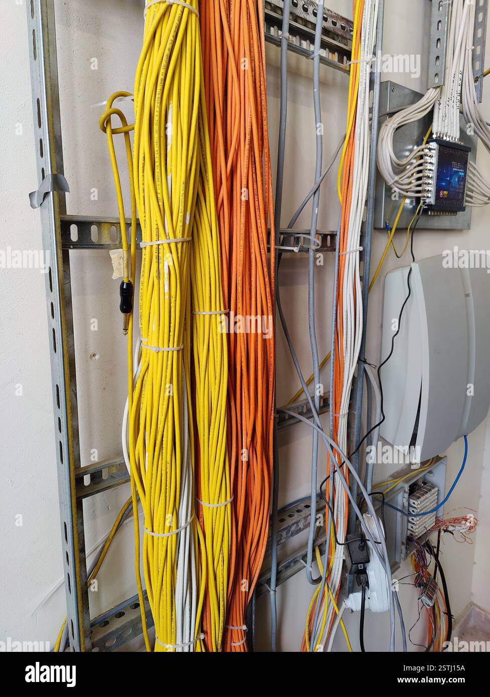 Tangled Connections: A Chaotic Network of Wires in a Digital Nervous ...