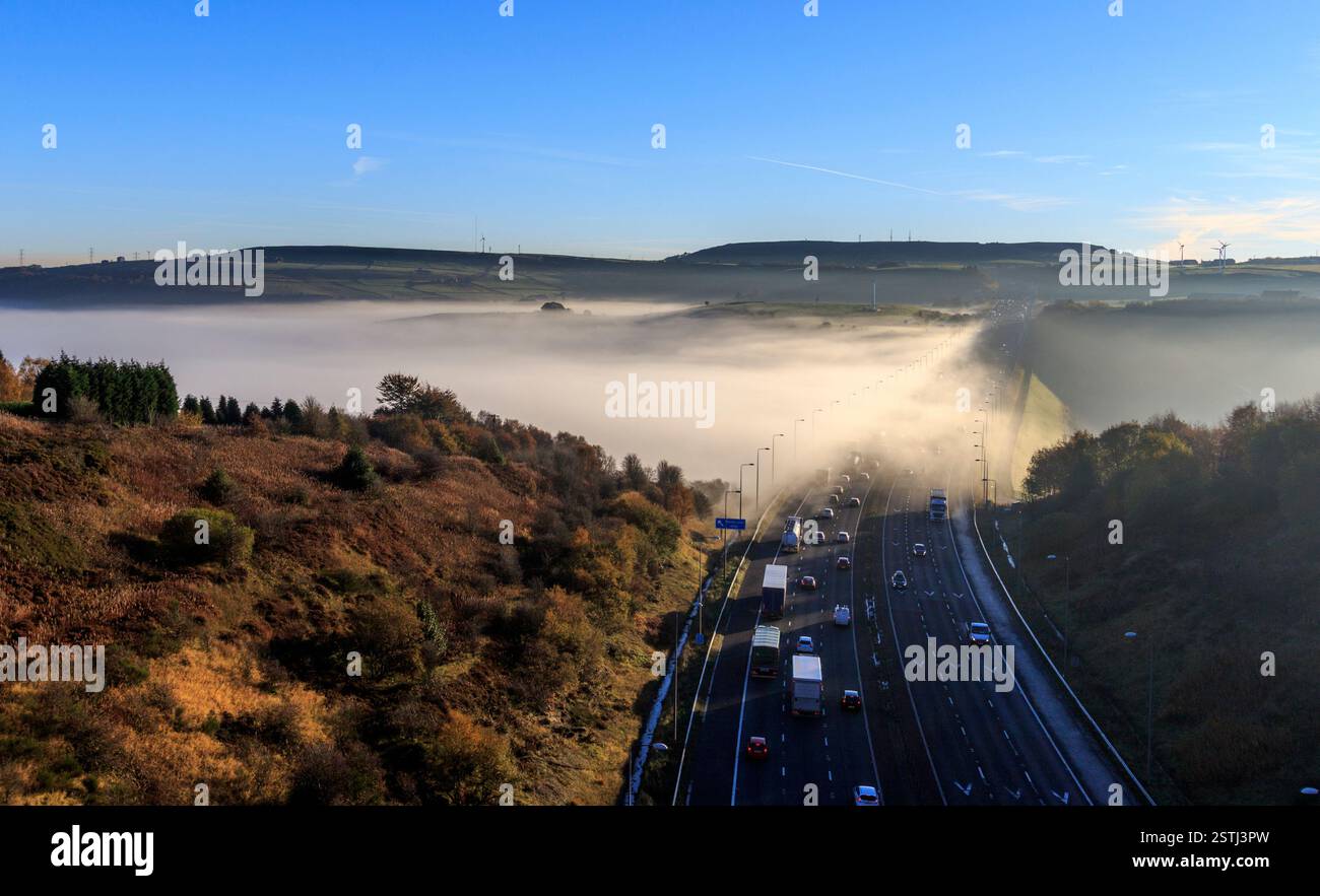 Fog on M62 motorway Stock Photo - Alamy