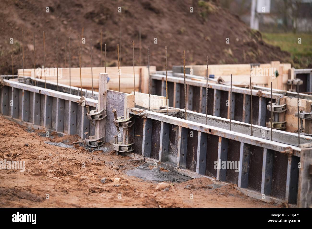 Construction of pile-grillage foundation. Monolithic foundation with ...