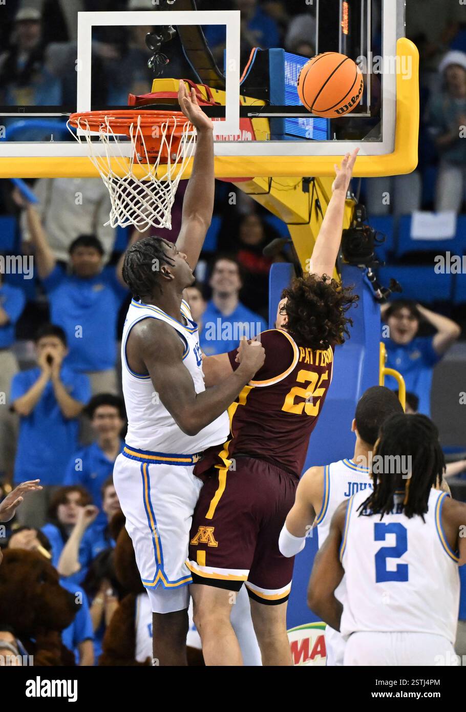 LOS ANGELES, CA - FEBRUARY 18: UCLA Bruins guard Eric Dailey Jr. (3 ...