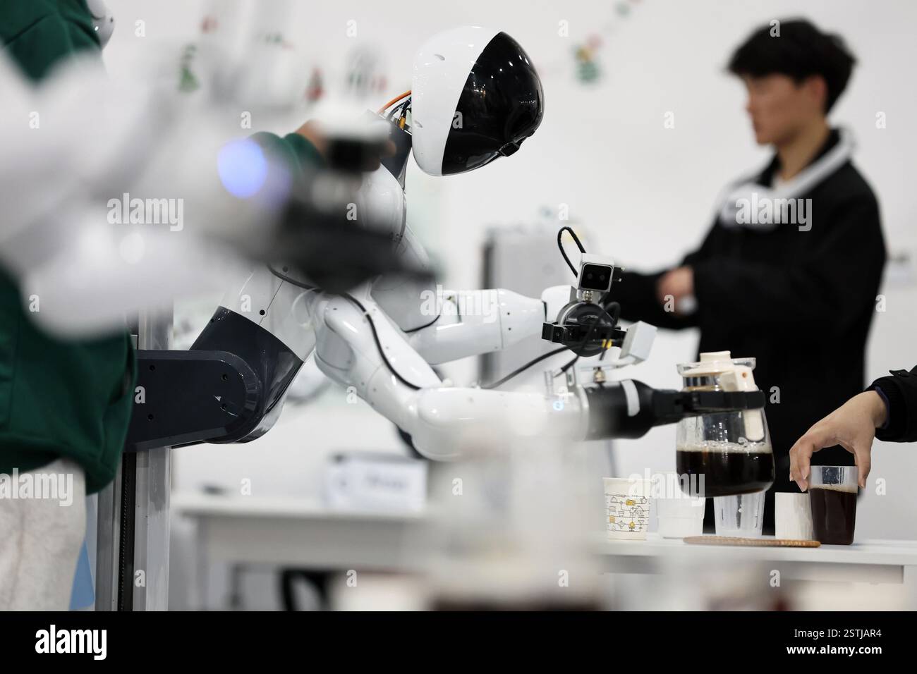 Shanghais first humanoid robot mass production factory hi-res stock ...