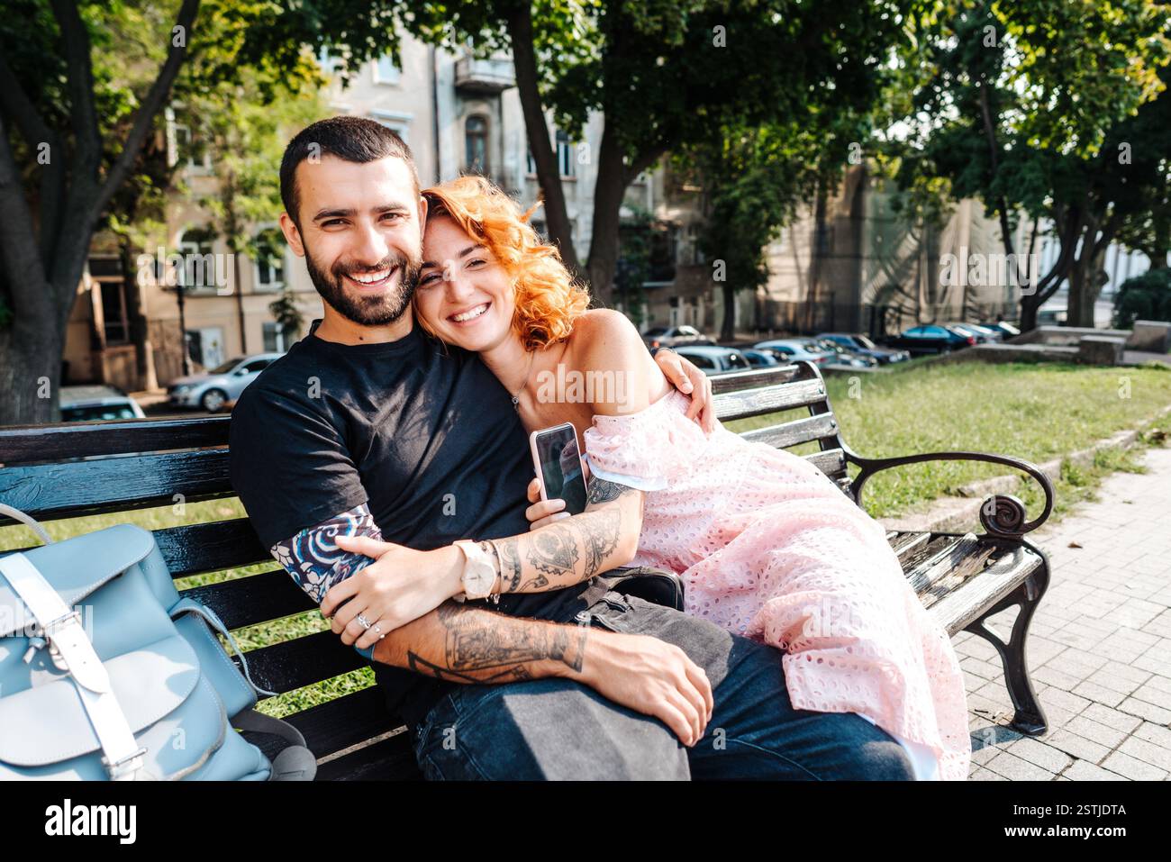 Beautiful dating couple hugging hi-res stock photography and images - Alamy