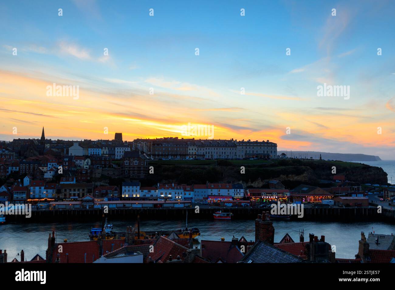 Whitby harbor at sunset hi-res stock photography and images - Alamy