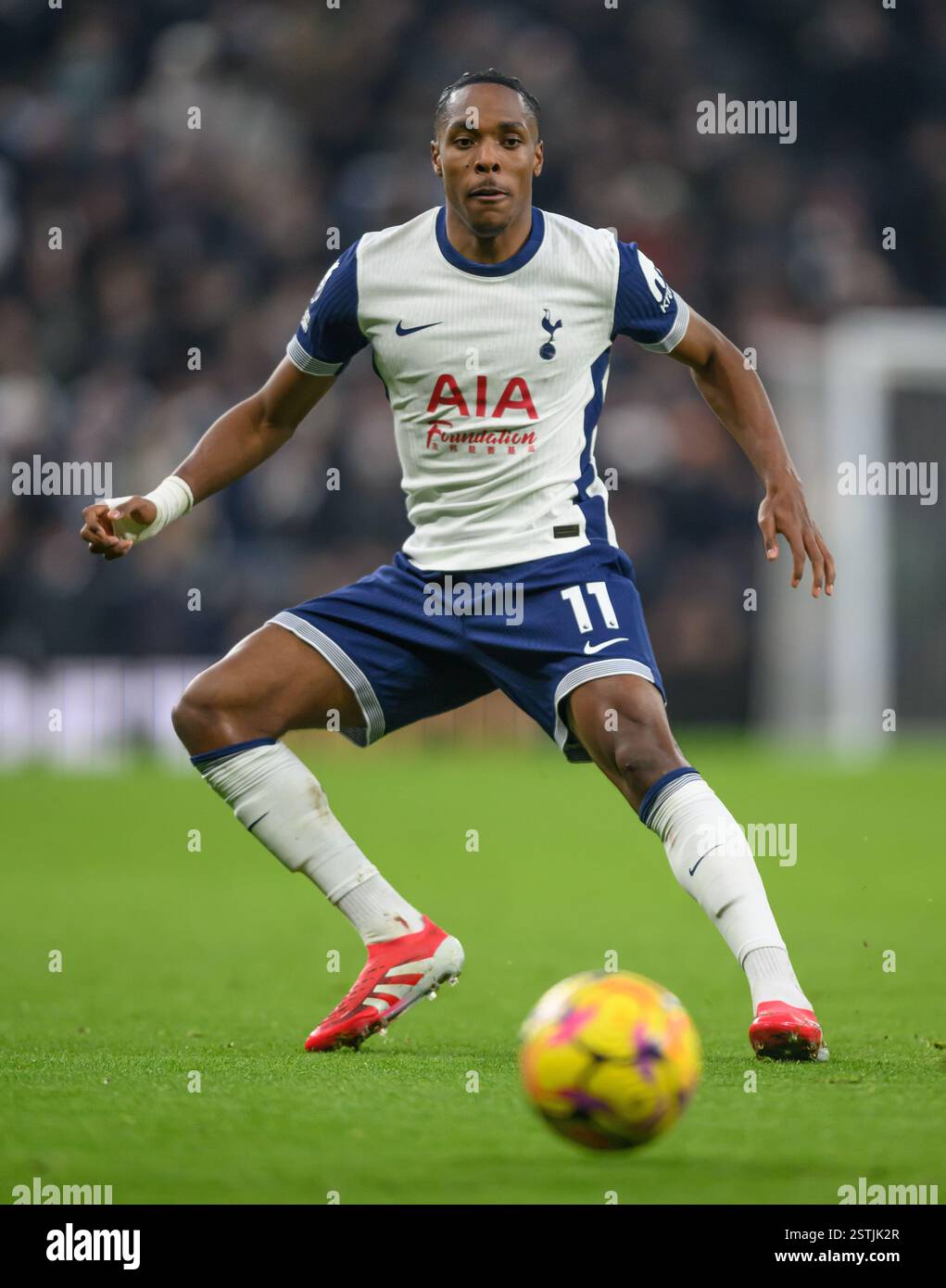London, UK. 16th Feb, 2025. Tottenham Hotspur v Manchester United ...