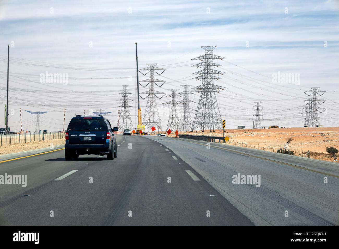 Qatar to Riyadh road Saudi Arabia Stock Photo - Alamy