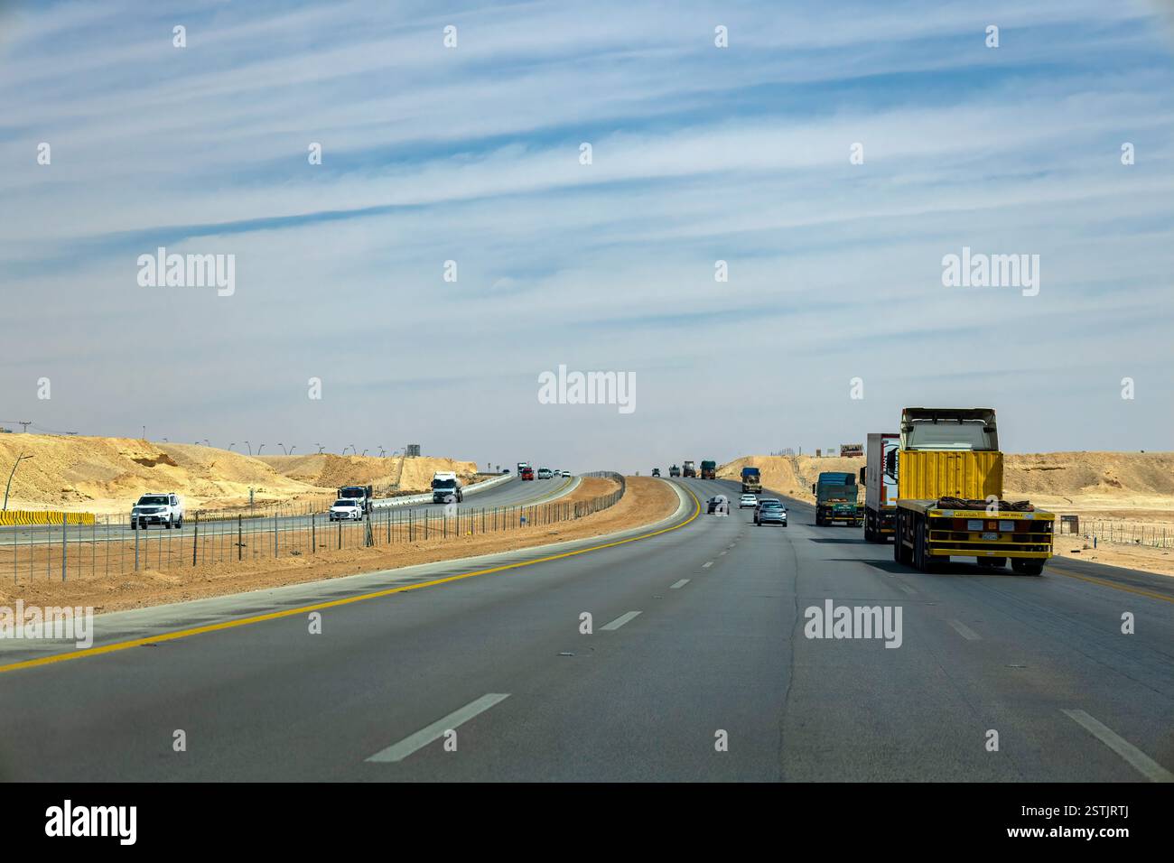 Roads in saudi arabia hi-res stock photography and images - Alamy