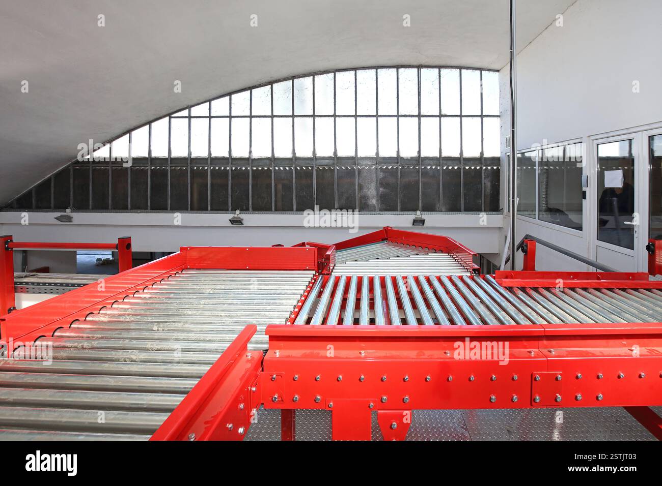 Distribution Warehouse Sorting Stock Photo - Alamy