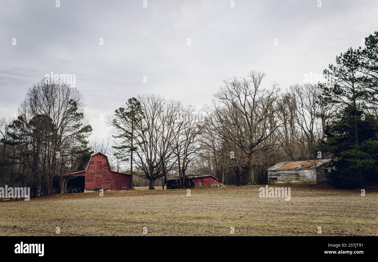 Old barns usa hi-res stock photography and images - Alamy