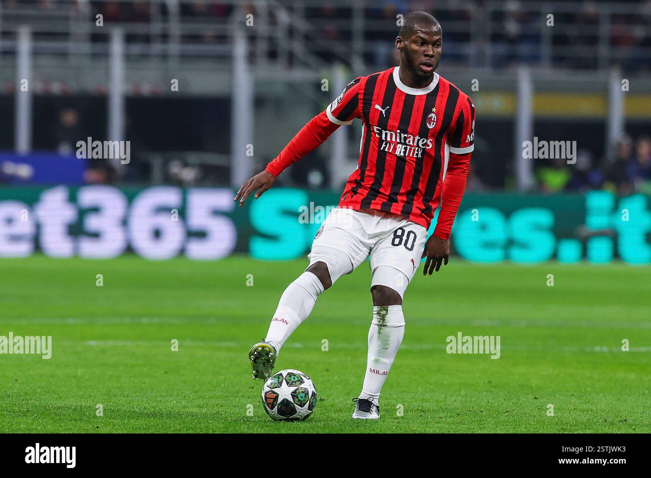 Milan, Italien. 18th Feb, 2025. Yunus Musah of AC Milan seen in action during UEFA Champions ...