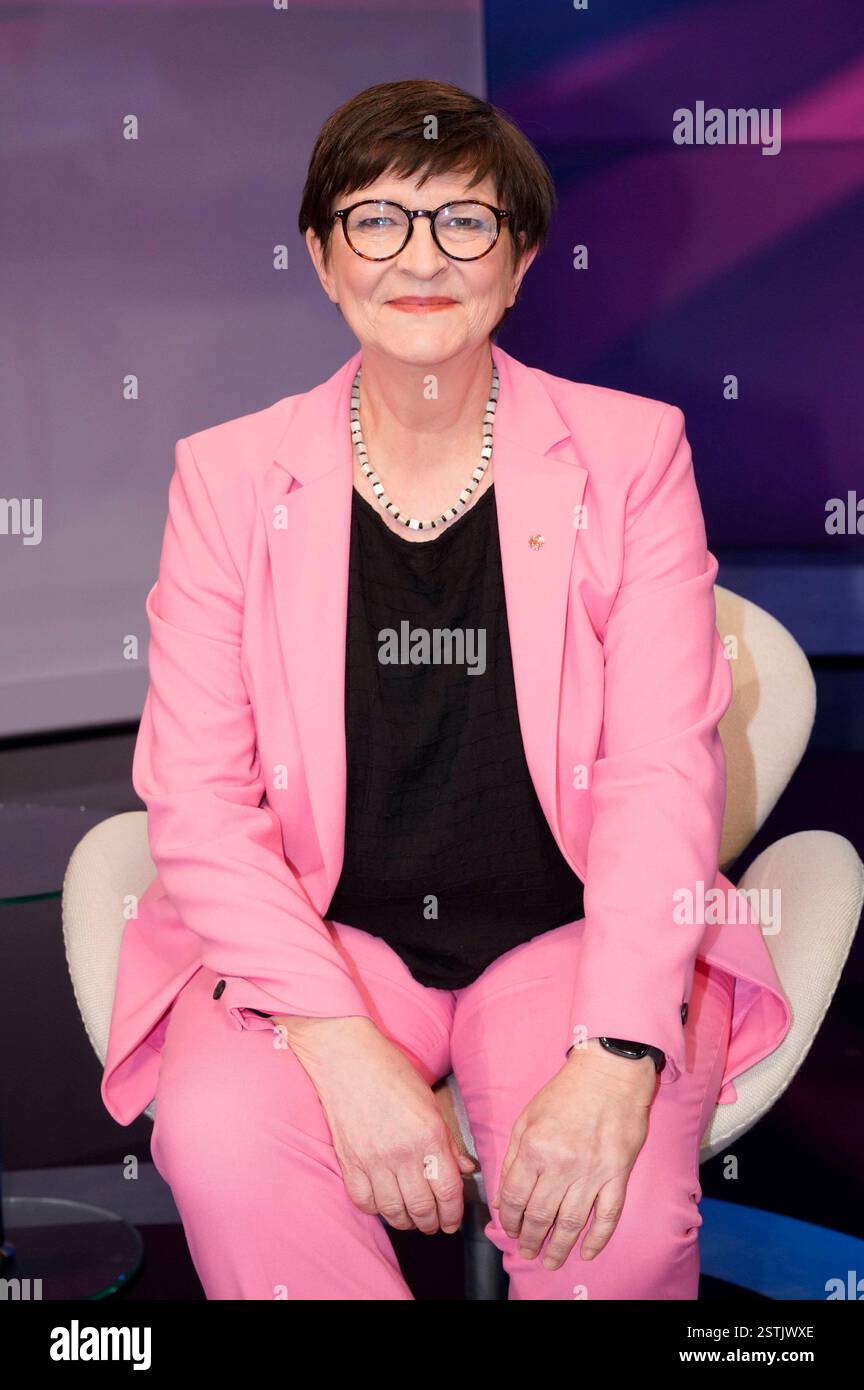 Saskia Esken in der ARD-Talkshow maischberger im Studio Berlin ...