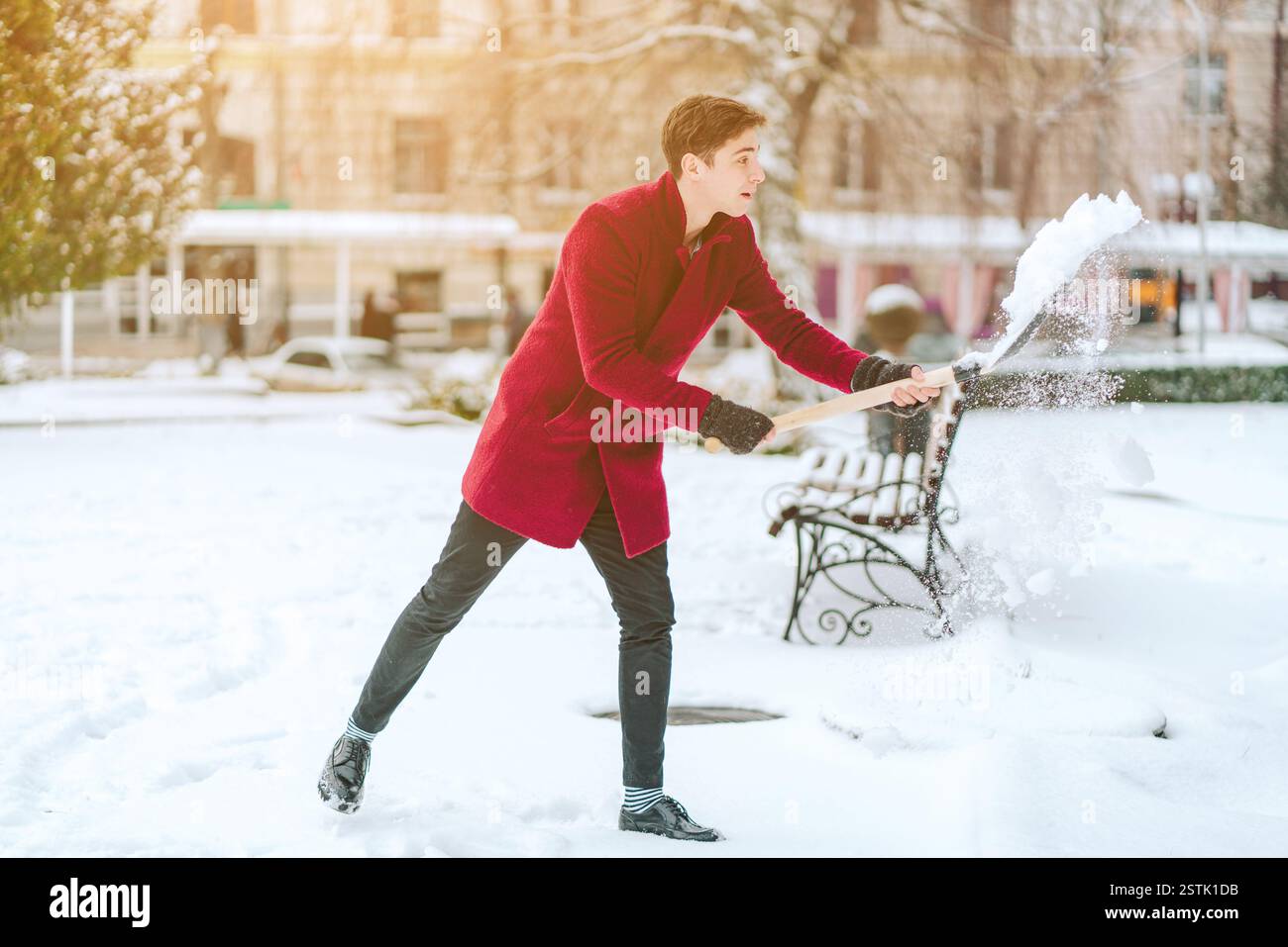 Heavy snow man hi-res stock photography and images - Alamy